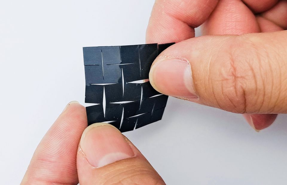 Voice without vocal cords: a machine learning assisted device that ...